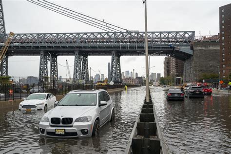 As Nyc Wrings Out After Record Rain Flooding New Yorkers Frustrated