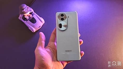 Oppo Reno11深度测评，4亮点和3缺点，冲吗？原创新浪众测