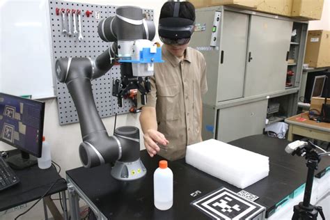 焦點新聞 提高自動化效率 本校混合實境機器人發表 國立陽明交通大學