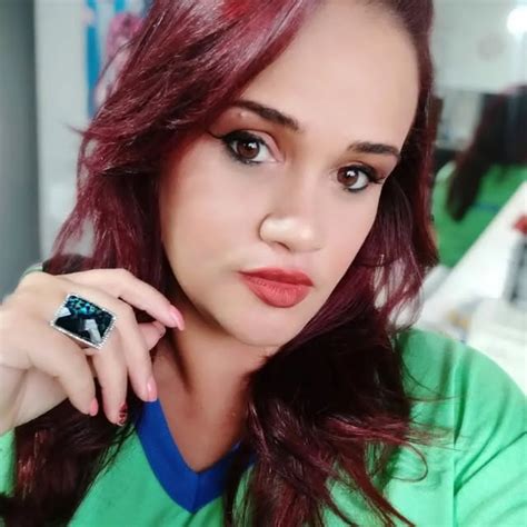 Débora Rogge Rogge Debora • Threads Say More