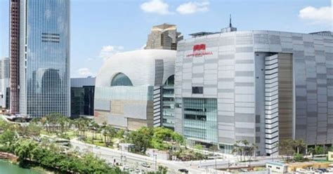 신동빈 회장 법정구속월드타워면세점 1년 만에 문닫나