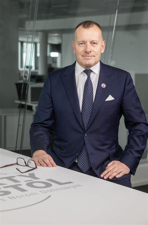 Kollár Ukázal Dcéru Ktorú Tajil Pred Svetom Pozrite Sa Na Dievčatko