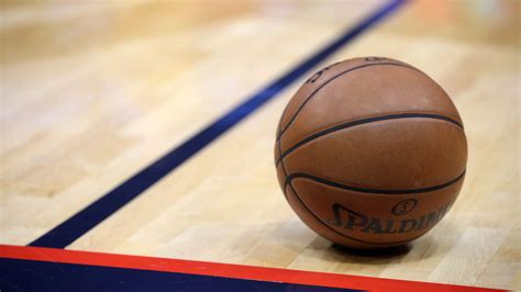Arriba 71 Imagen 22 Year Old Basketball Coach Abzlocal Mx