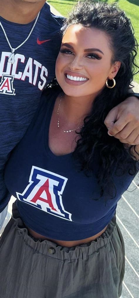 Joy Cleavage” Taylor Rjoytaylor