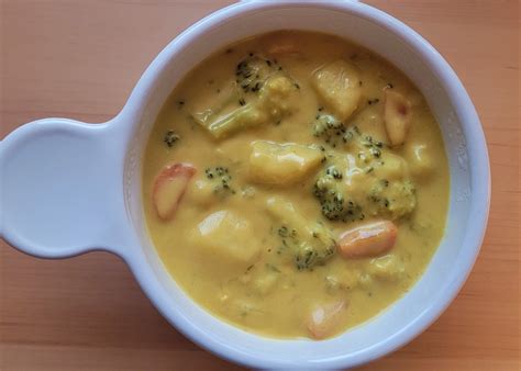 Broccoli Cheese And Potato Soup Heather Leno Recipes