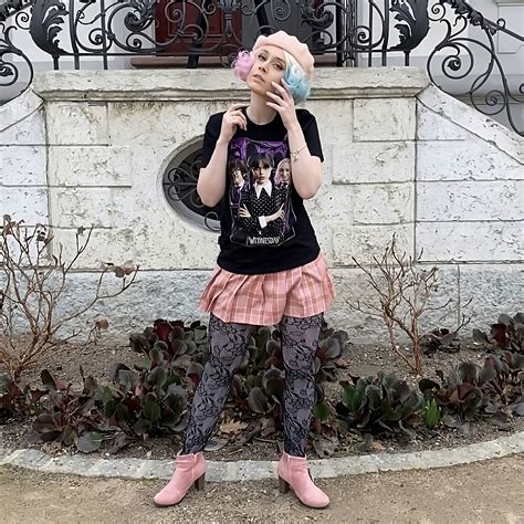 Wednesday With Enid And Eugene Collage T Shirt Black Elbenwald