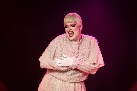 Luuk Van De Ven Drag Show Electron
