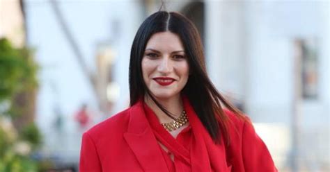 Laura Pausini Arriva Il Nuovo Album Radio Monte Carlo