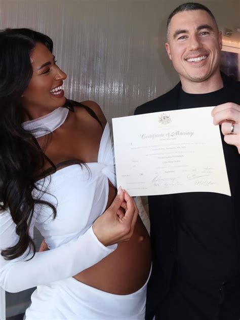 Phoebe Thompson Of Love Island Fame Marries Colin Evans Daily Telegraph