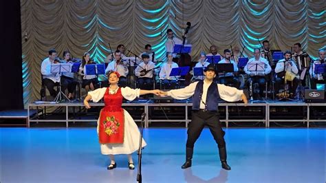 Устај срце свануло је сунце српске игре и песме из Барање