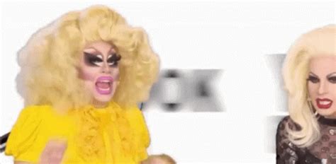 Trixie And Katya  Ek Tenor
