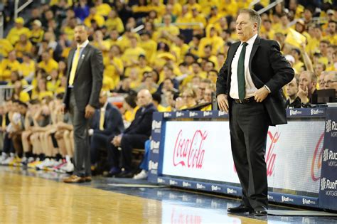 Despite Juwan Howard Incident Tom Izzo Wants To Keep Handshake Line