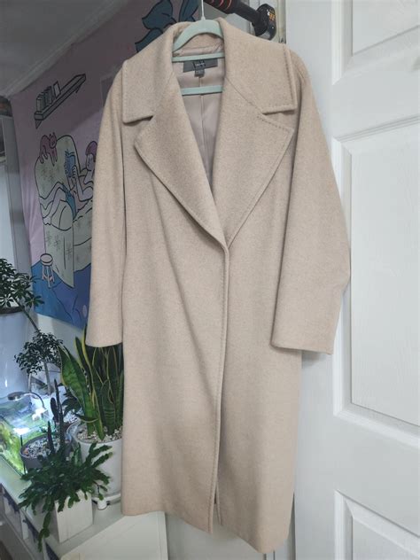 베라왕베이지코트 가격다내림 당근 중고거래