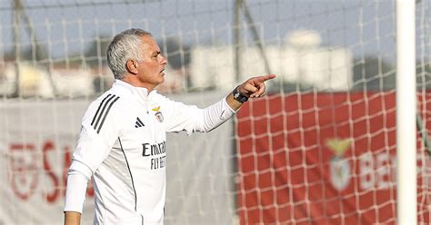 Benfica Jovens André Vakulyuk E Daniel Banjaqui Chamados Por Mourinho