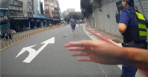 雙載男假配合路檢卻趁隙逃跑 警對空鳴2槍騎「好心人機車」逮毒蟲 社會 Ctwant
