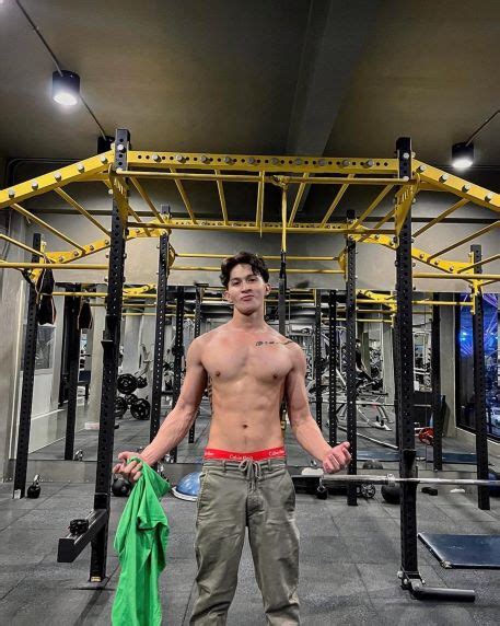 ดารา ช่อง น้อย สี โดน ต บ คือ ใคร เปิดโฉม เอ็มนันทวัฒน์ หรือ เอ็มนันทวัฒน์ผ่องบุรุษ เอ็ม