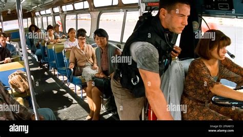 Usa Keanu Reeves And Sandra Bullock In A Scene From The Ctwentieth