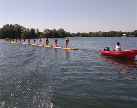 Montrevel en Bresse Activités Des stages nautiques à la Plaine tonique