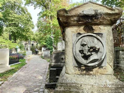 París Audioguía de las Famosas Tumbas del Cementerio del Père Lachaise