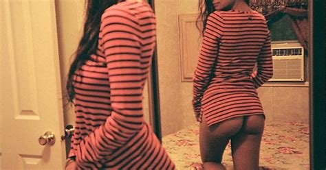 Lauren Young Checking Herself Out In The Mirror Imgur