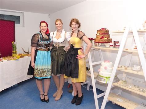 Das Design Machts Dass Die Dirndln Im Dirndl Fesch Sind Schwechat