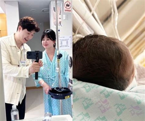 ‘54세 박수홍 딸바보 예약 2세 얼굴 공개 “태어난 지 3시간 된 물만두” Zum 뉴스