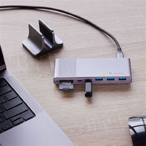 Adam 亞果元素 Hub Pro S Usb C 十二合一多功能集線器 灰 附專屬底座 附100cm Usb C充電傳輸線 Pchome