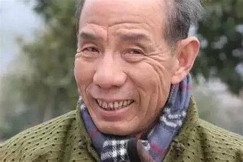 老戲骨，40歲出道，演反派成名，與妻子走過金婚，70歲還未息影！ 每日頭條
