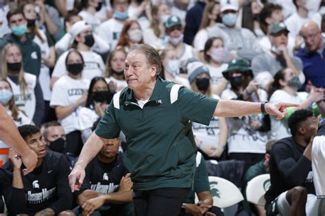 Ncaa Tom Izzo Still Believes In Postgame Handshake Lines Video