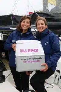 Happee services aux côtés du duo féminin de skippeuses Pamela Lee et