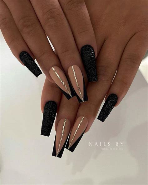 Nails By Minea Bergström on Instagram Back to black In this fall I