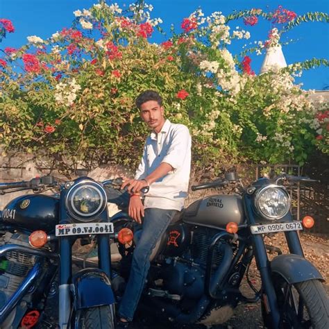 Ãđîťýã Ťhãķûř Aditya Thakur 8 On Threads