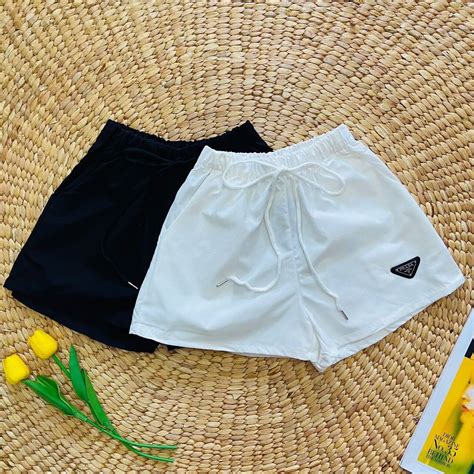 กางเกงขาสั้น Prada Collection 52hz Closet Thaipick