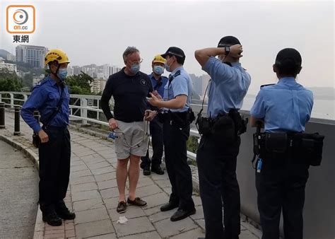 沙灣泳棚狗隻蹈海 外籍漢落水拯救｜即時新聞｜港澳｜oncc東網