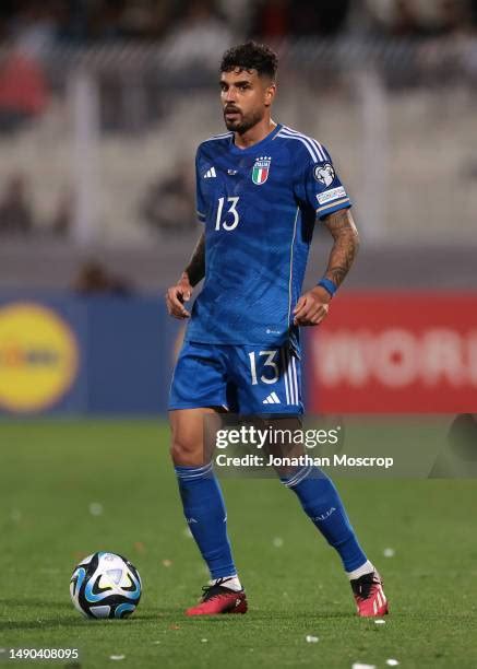 Jonathan Emerson Photos And Premium High Res Pictures Getty Images