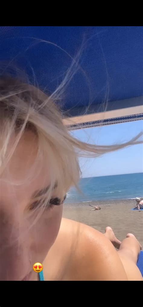 Antonia Starletnovas Feet