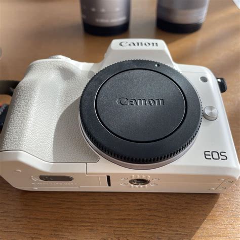 Canon Eos Kiss M2 人気モデル！キャノンキス M2 美品 メルカリ