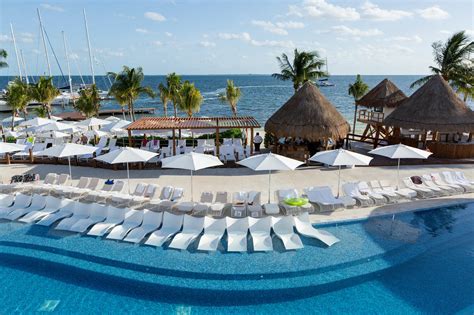 7 Signs Youre Ready To Visit A Nude Resort Oyster