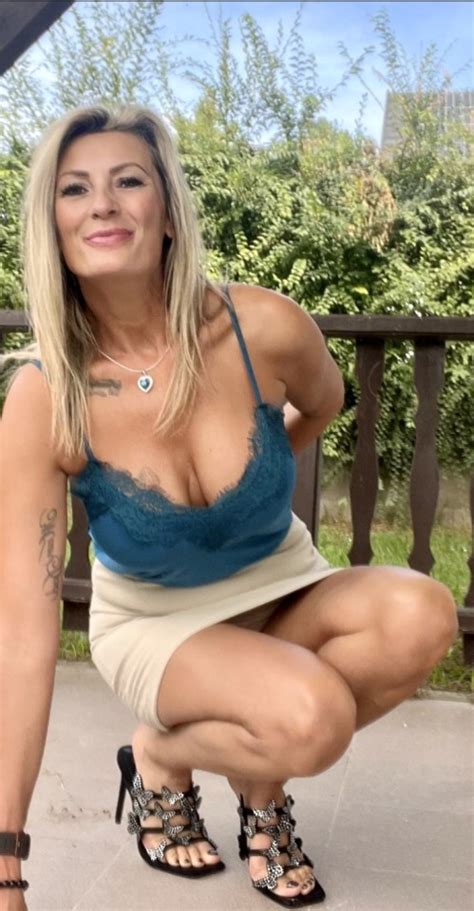 Wow I Sexy Beautiful Legs With High Que Belleza Lussy Berry Mature