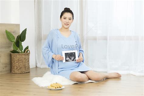 손을 잡고 슈퍼 그림 임신 한 여자입니다 사진 무료 다운로드 Lovepik