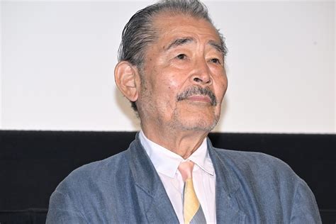 （写真）藤竜也、82歳を目前にした舞台挨拶は「贅沢の極み」 娘役の麻生久美子らが祝福 映画 ニュース ｜クランクイン！