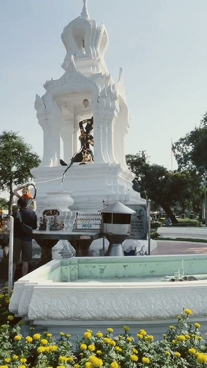 พระแม่ธรณีมวยผม สนามหลวง เที่ยวไทย Youtube