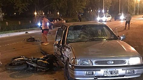 Oliva Motociclista Con Graves Heridas Al Chocar Con Un Auto El