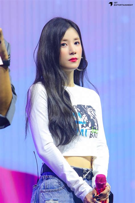 221026 Ist Naver Post Apink Chorong And Bomi Framily Fanmeet Behind