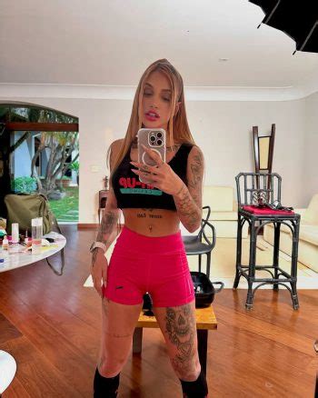 Kevlyn Santos Modelo Colormusic