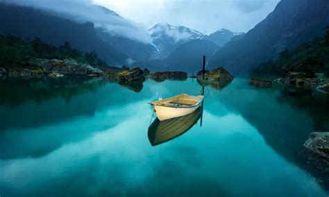 انواع تصاویر پس زمینه دسکتاپ و یا والپیپر در ابعاد مختلف