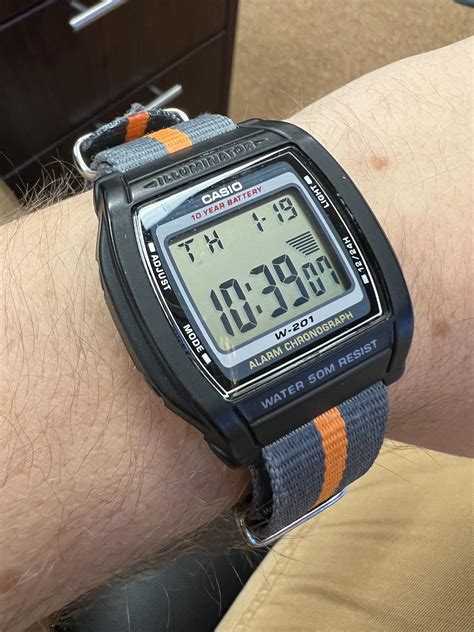 One of my less common Casios: the W-201-1AV on a NATO strap : r/casio