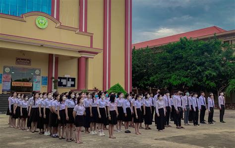 ការិយាល័យឆ្នាំសិក្សាថ្នាក់មូលដ្ឋាន Fondation Year Ume Bmc