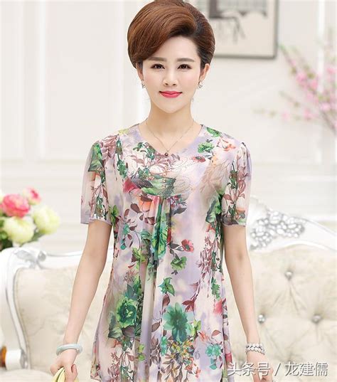 夏天40 60歲氣質媽媽裝穿搭，讓媽媽整個夏天都美美的 每日頭條