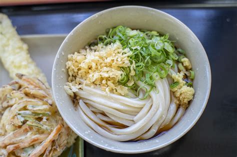 高松市春日町の手打ちうどんますや 旅カメラ